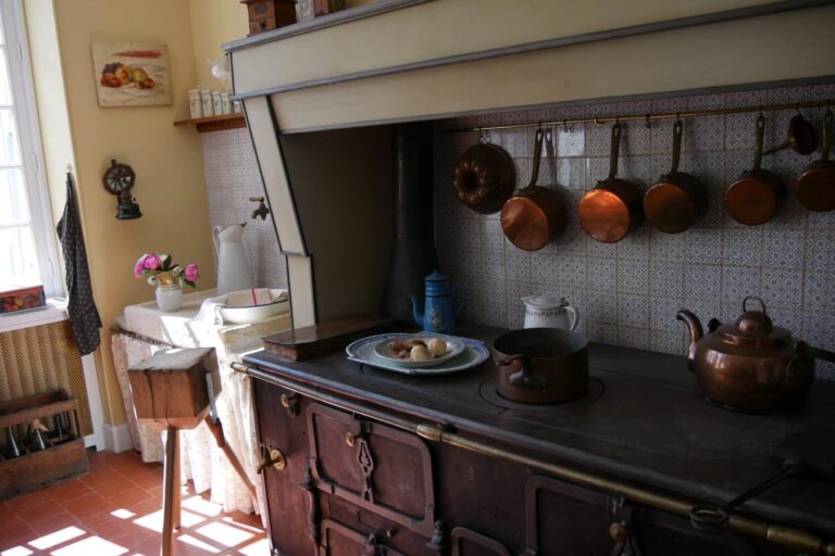 Maison de Renoir (Essoyes) – The Ark of Grace